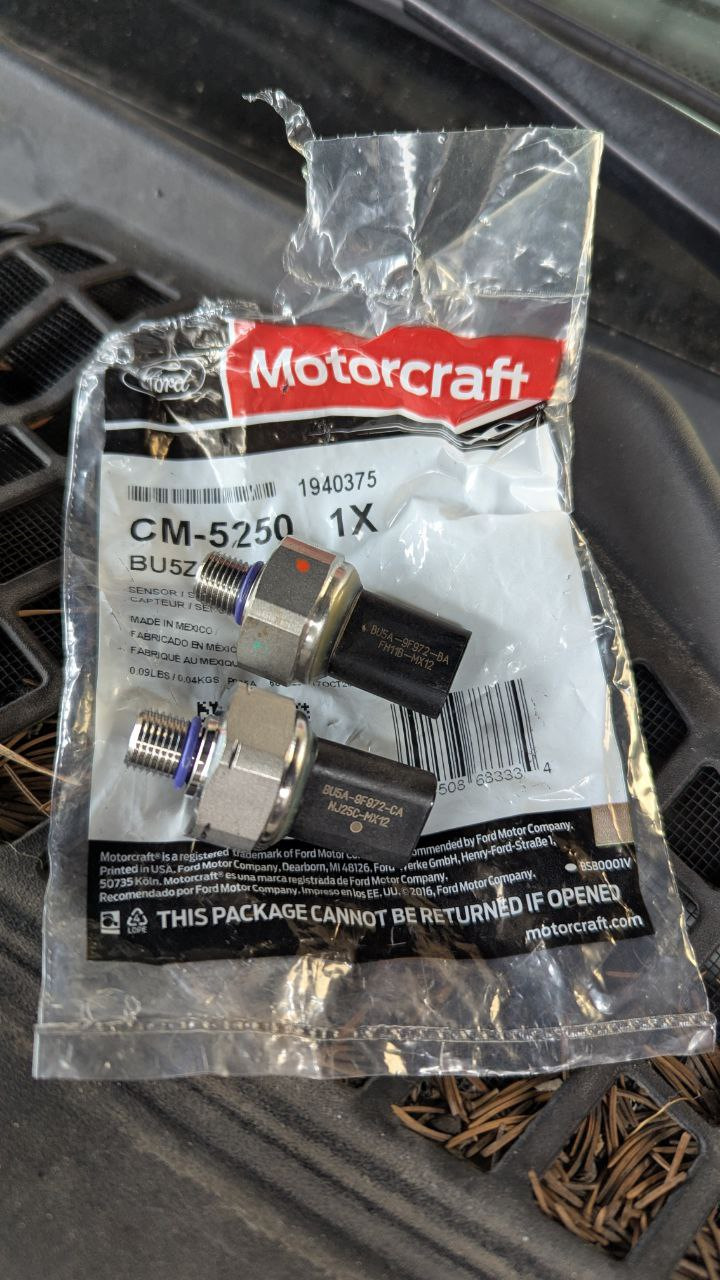 Замена датчика давления топлива — Ford Mustang (6G), 2,3 л, 2015 года ...