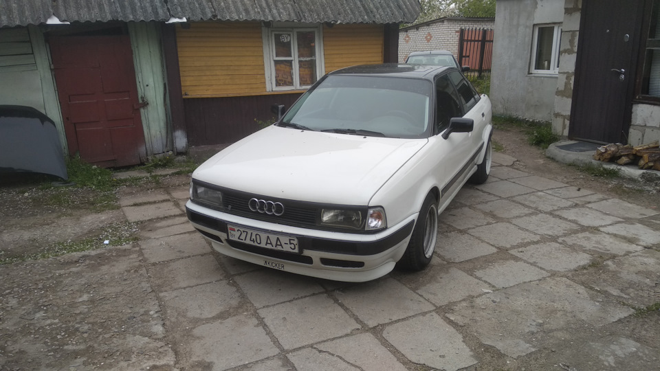 Белые поворотники — Audi 80 (B3), 1,8 л, 1989 года | другое | DRIVE2