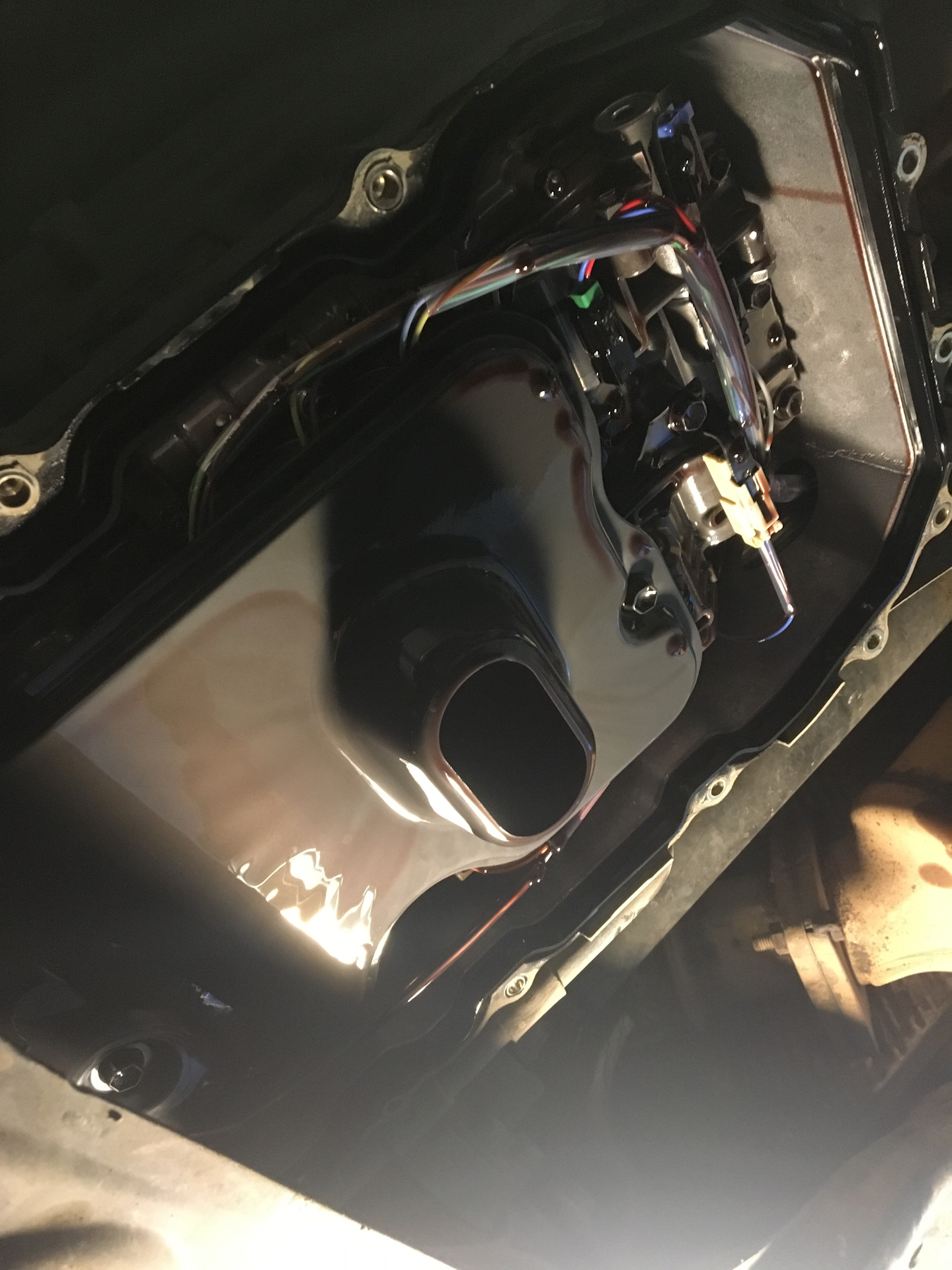 Замена масла в коробке — Volkswagen Touareg (1G), 3,2 л, 2006 года ...