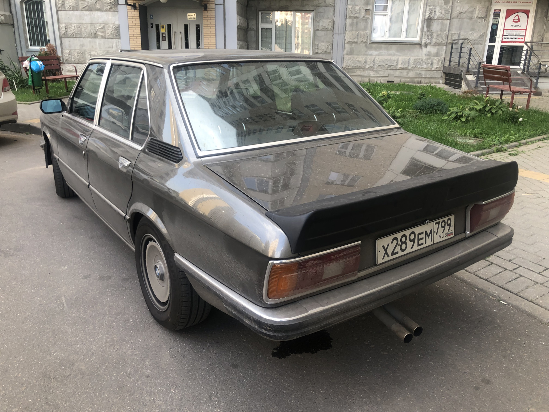 Спойлер M535i установлен — BMW 5 series (E12), 3,2 л, 1977 года ...
