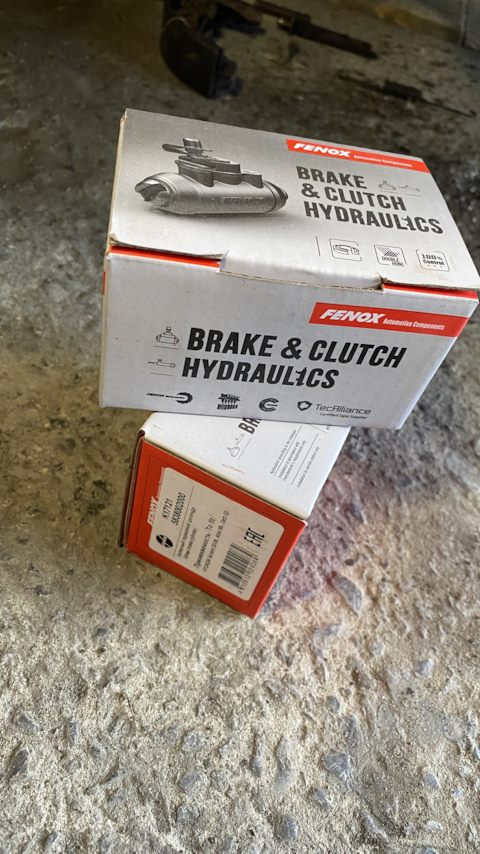 5838002000 Цилиндр тормозной заднего правого колеса KIA HYUNDAI ...