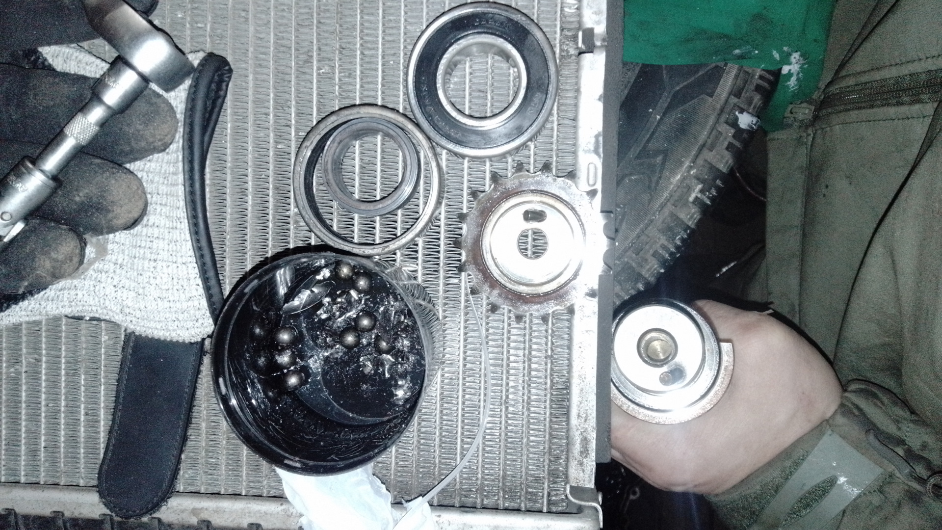 B8444 подшипник балансирного вала. смета — Volvo XC90 (1G), 4,4 л, 2007 ...