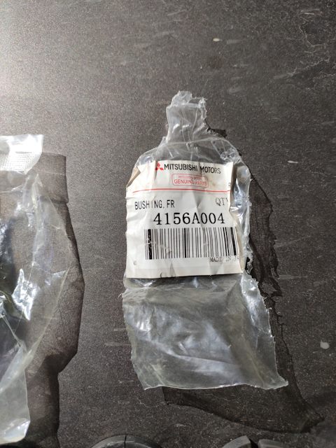 4156A004 Втулка стабилизатора Mitsubishi | Запчасти на DRIVE2