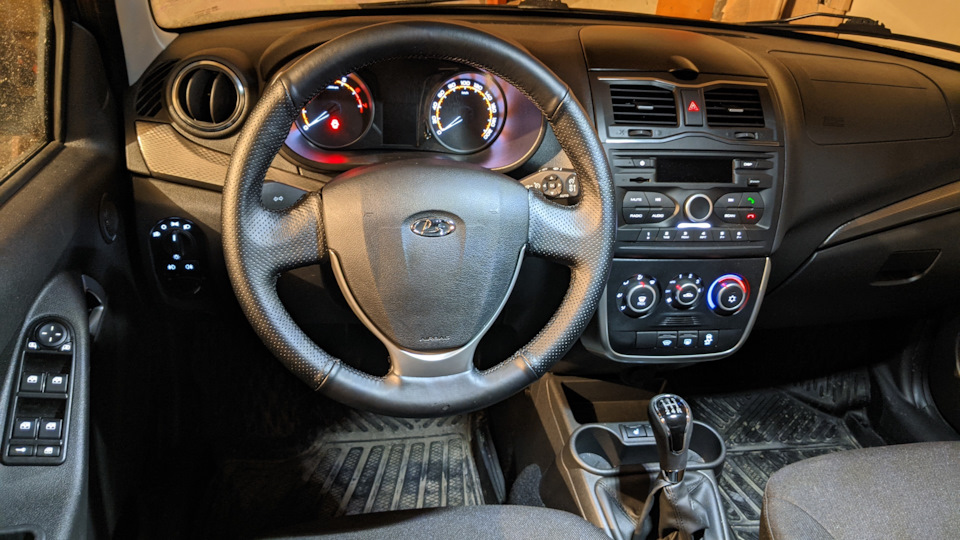 Перешил руль в кожу — Lada Гранта (2G) FL, 1,6 л, 2020 года ...