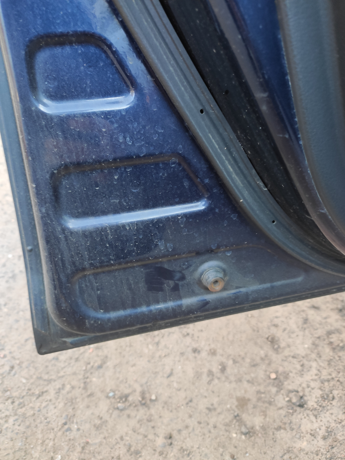 Замена резиновых демпферов дверей — Toyota Corolla (140/150), 1,6 л ...