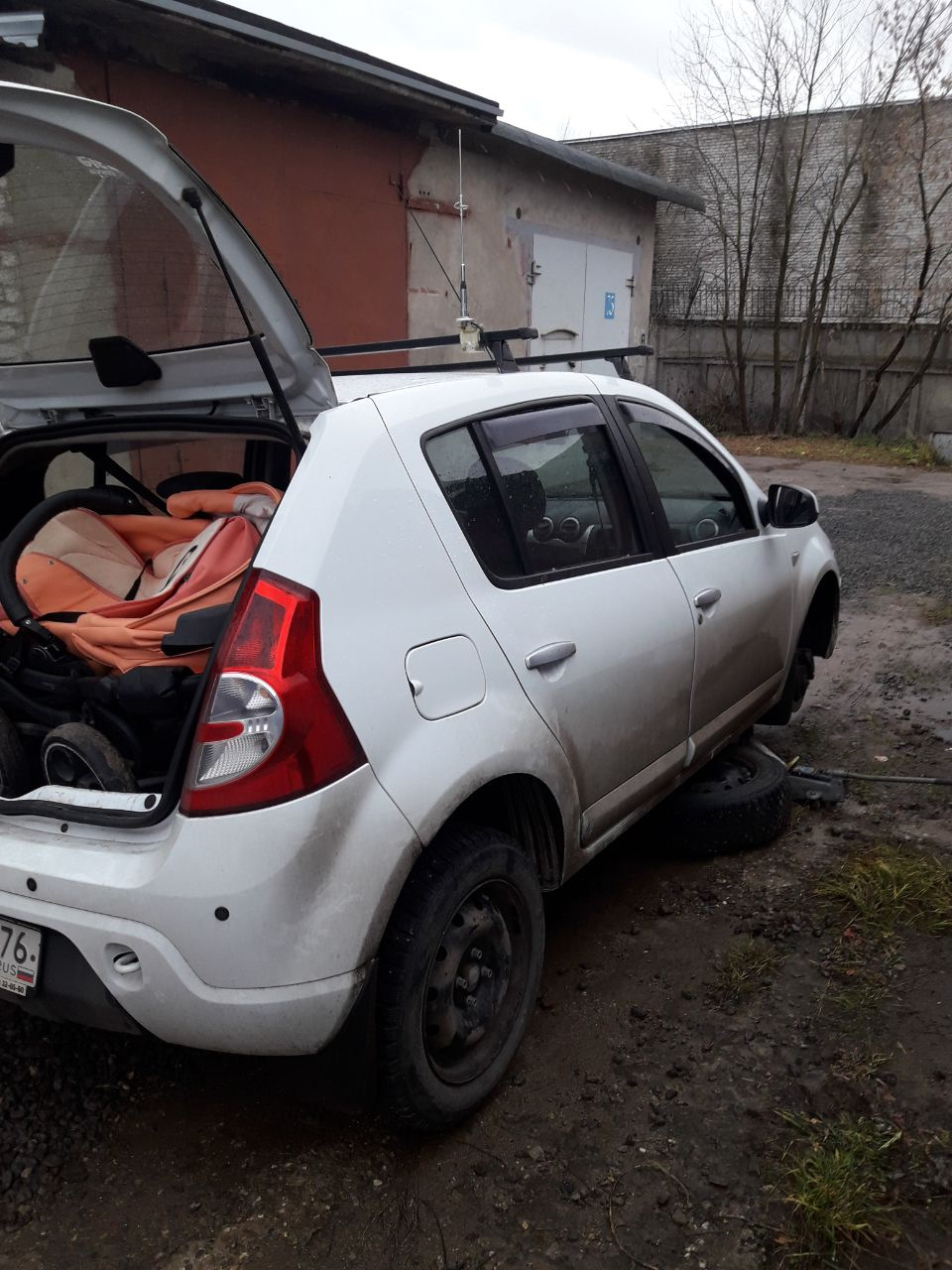 лето->зима — Renault Sandero 1G, 1,6 л, 2013 года | шины | DRIVE2