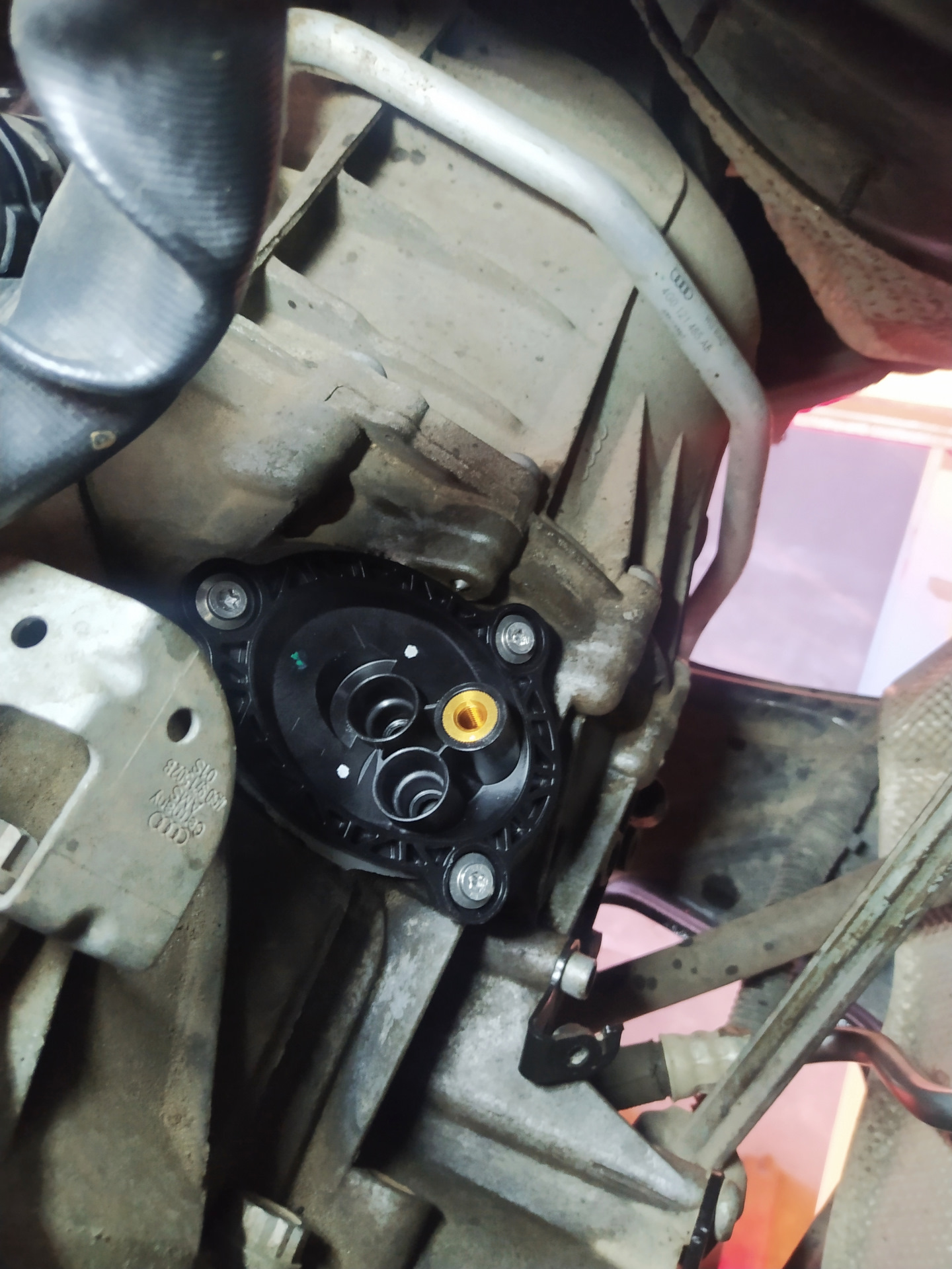 Замена масла в вариаторе — Audi A6 (C7), 2 л, 2011 года | плановое ТО ...