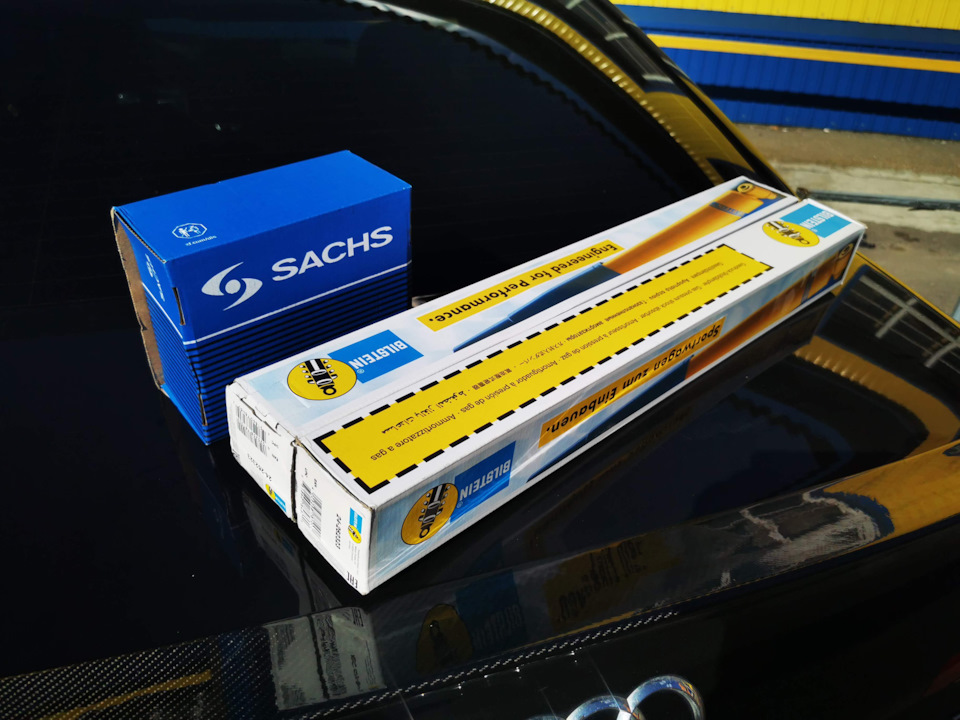 Внеплановая замена задних амортизаторов Bilstein B8 + замена отбойников ...