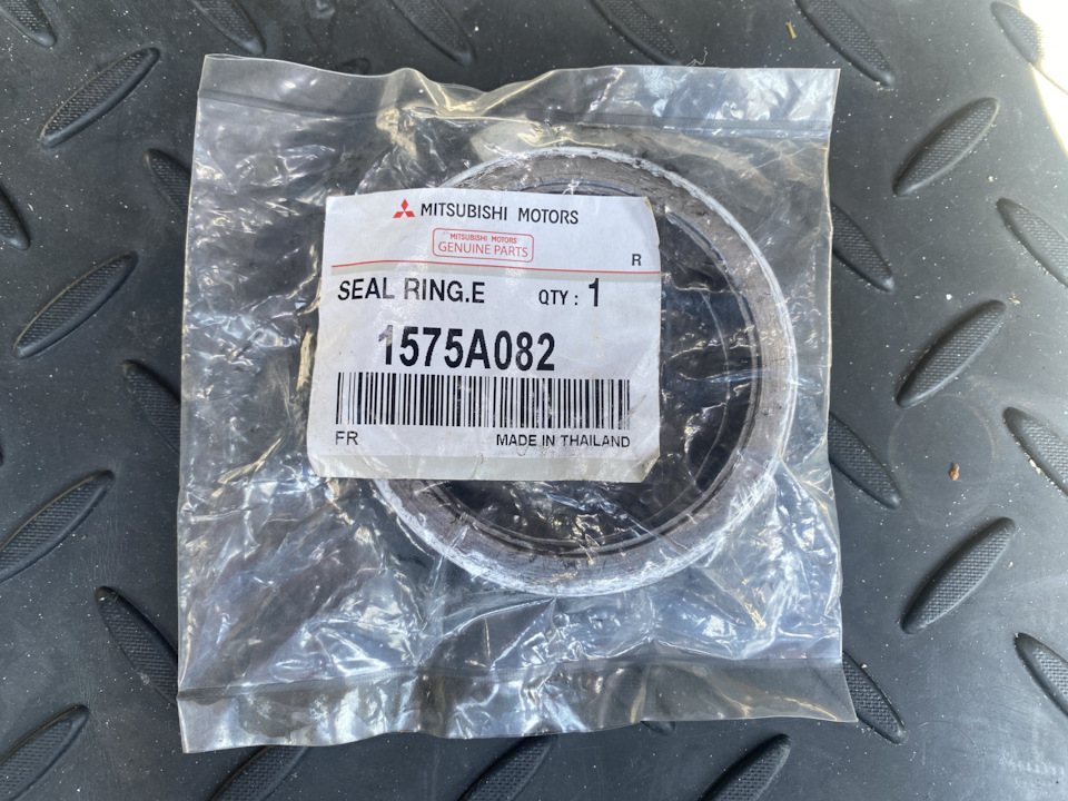 Кольцо глушителя — Mitsubishi Lancer X, 1,8 л, 2008 года | запчасти ...