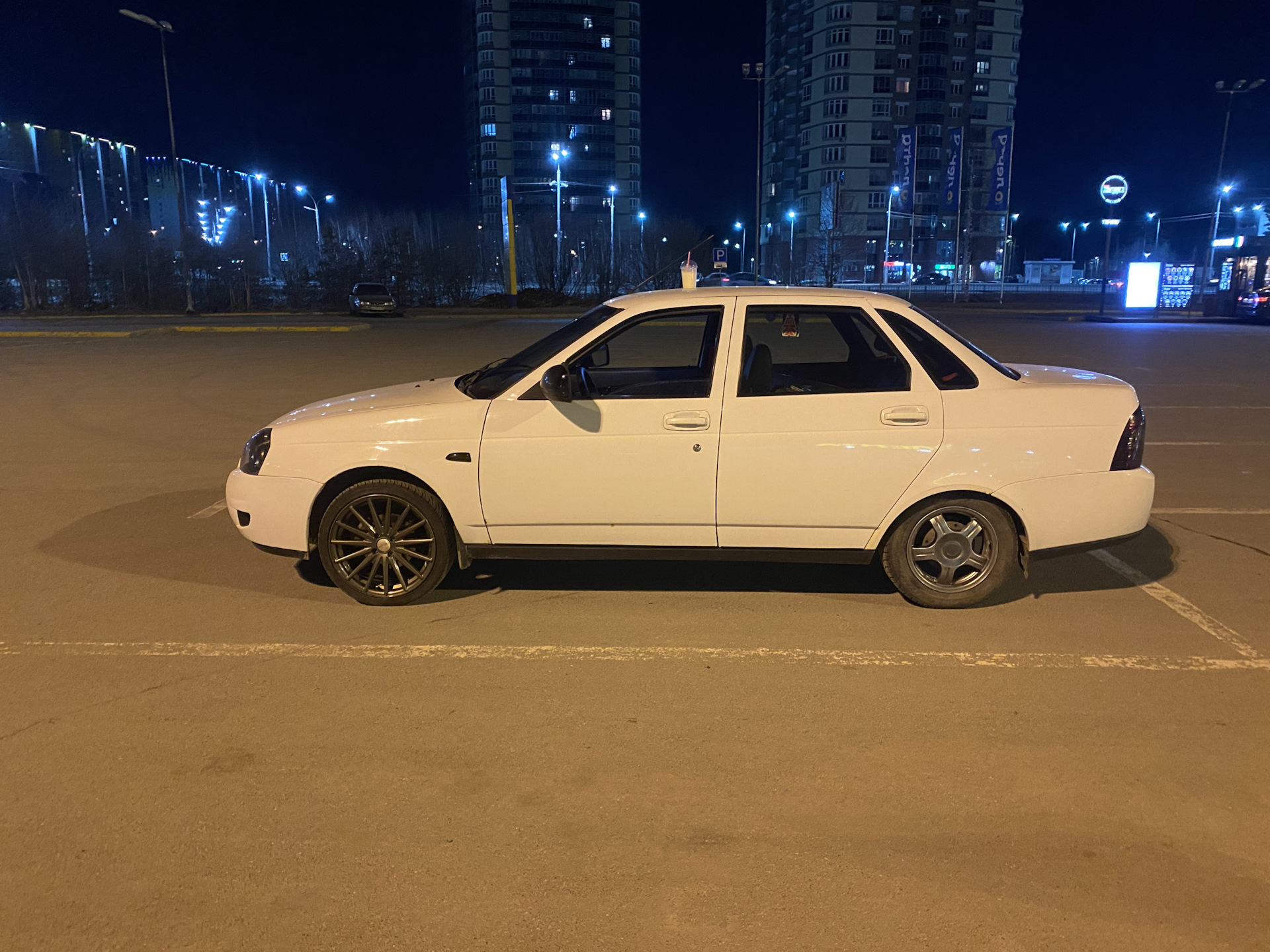 Диски R17 ET-43 7,5j — Lada Приора седан, 1,6 л, 2011 года | колёсные ...