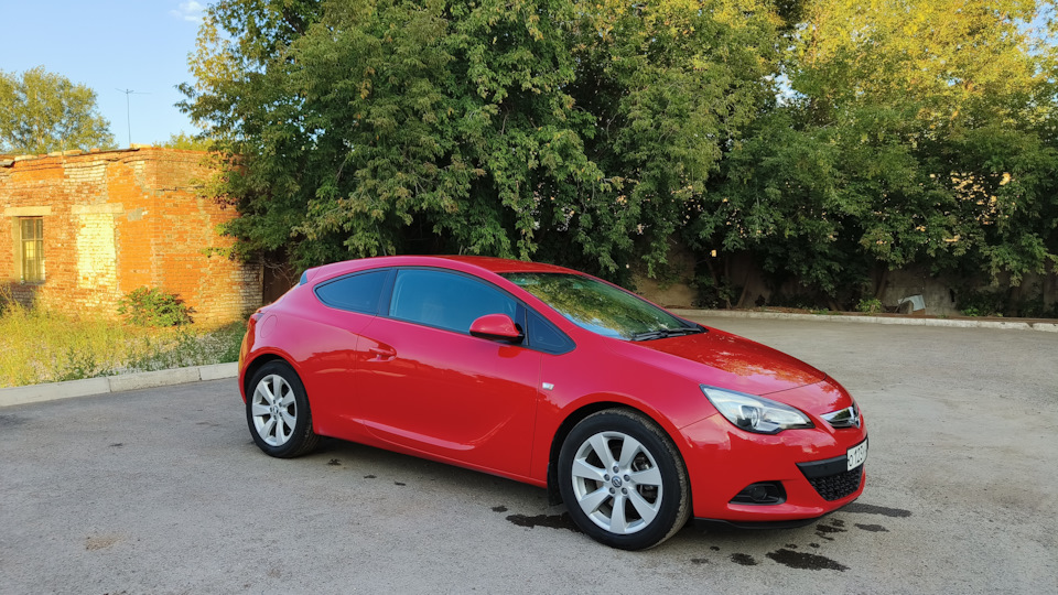 Бортжурнал Opel Astra GTC Red Rocket