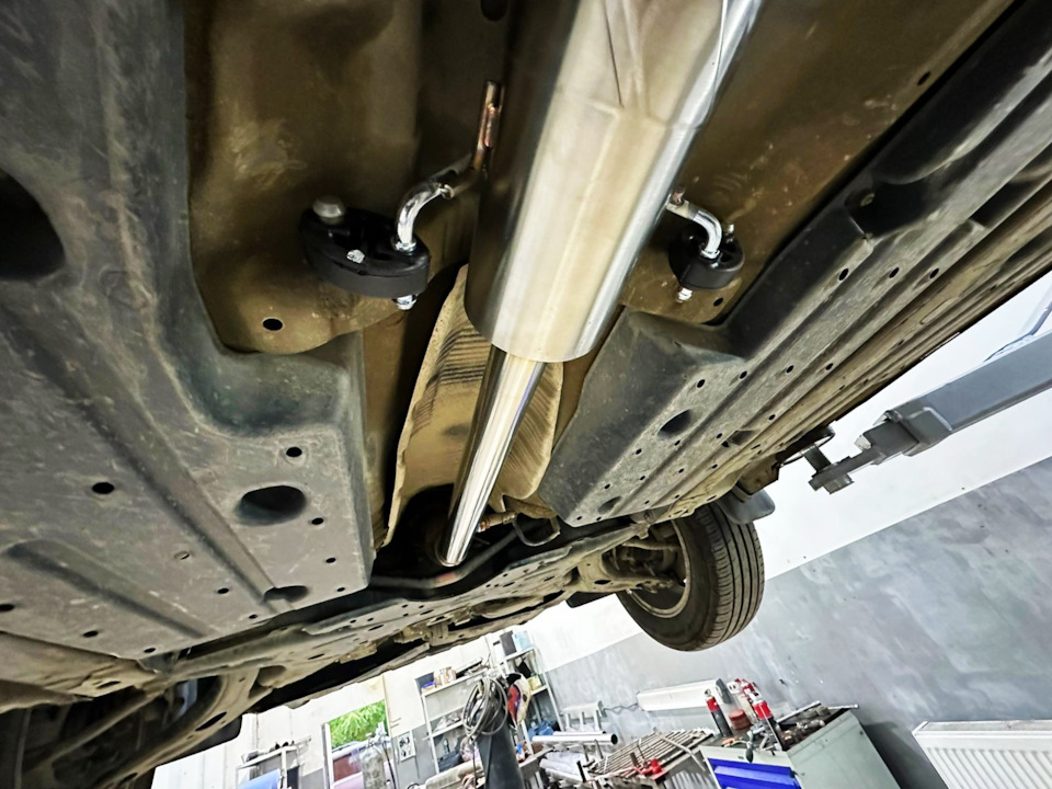 Ремонтный катализатор и новый резонатор — Toyota Prius (20), 1,5 л ...