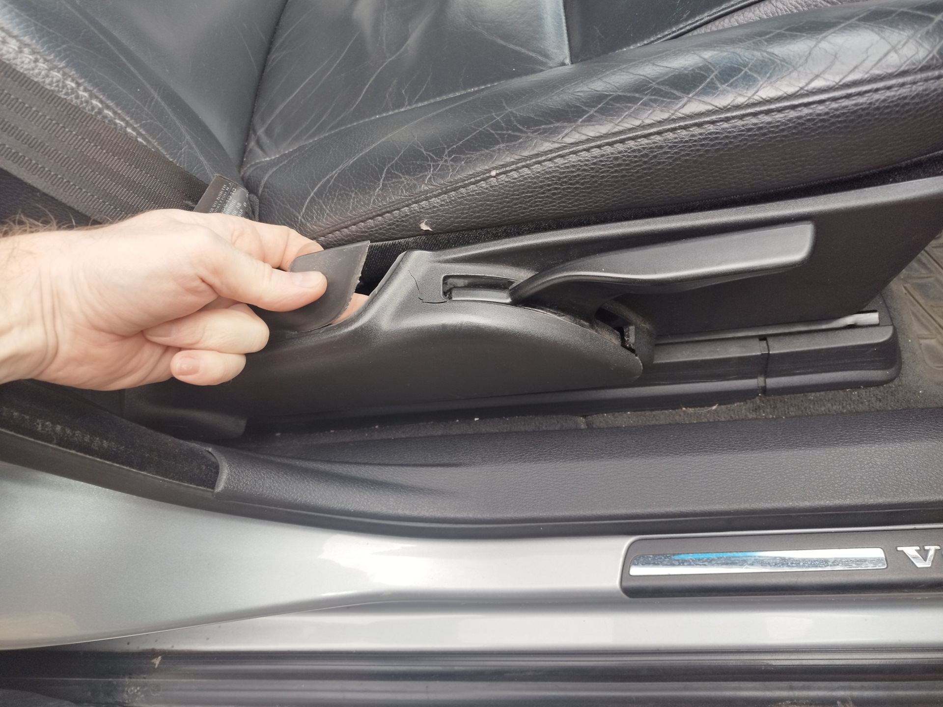 Новая накладка на сиденье VOLVO XC90 — Volvo XC90 (1G), 2,4 л, 2007 ...