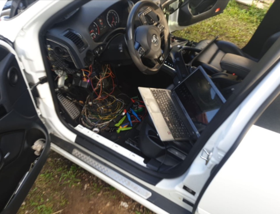 DCC (Adaptive Chassis Control) — Skoda Octavia RS A5 Mk2, 2 л, 2012 ...