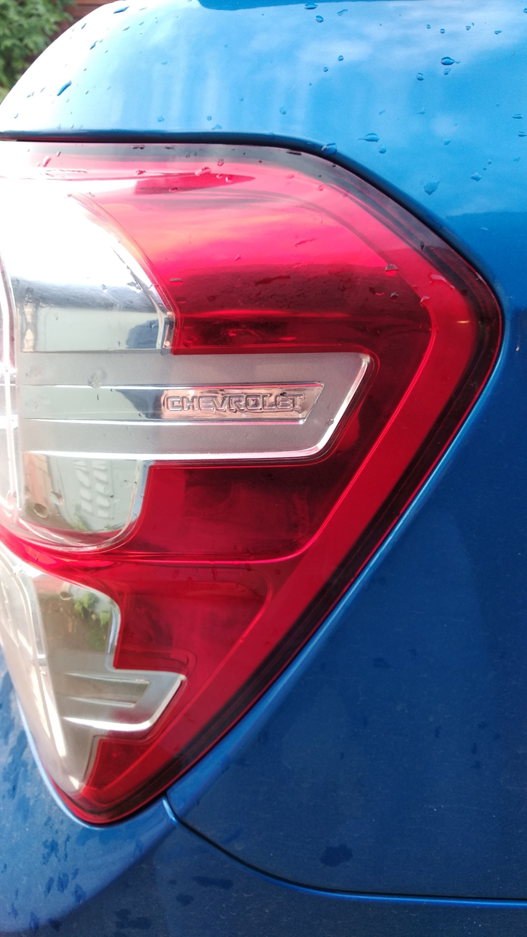 55. Замена заглушек задних фонарей — Chevrolet Cobalt (2G), 1,5 л, 2013 ...