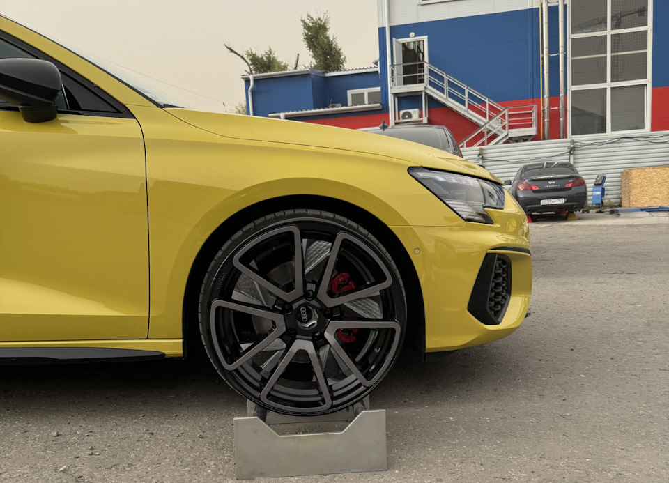 Rotiform + 356 тормоза — Audi S3 (8Y), 2 л, 2021 года | колёсные диски ...