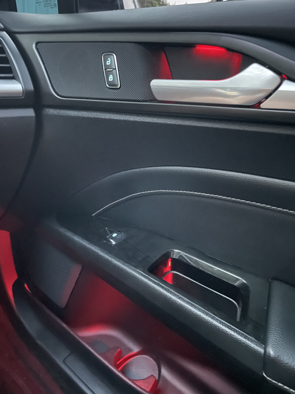 Ambient Lighting — Ford Fusion (America) (2G), 2,5 л, 2016 года ...