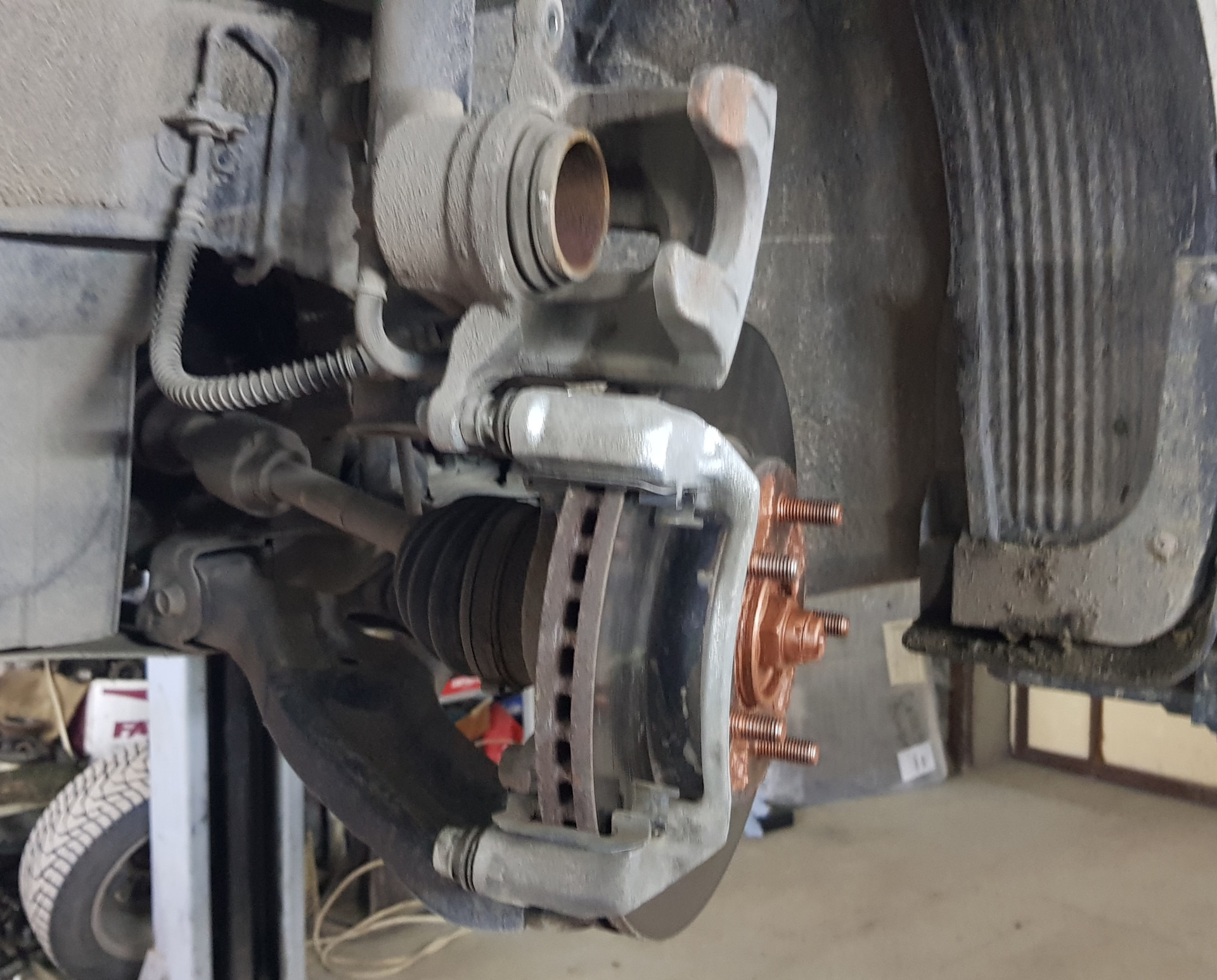 Замена тормозных колодок (первая) — KIA Cerato (3G), 2 л, 2018 года ...