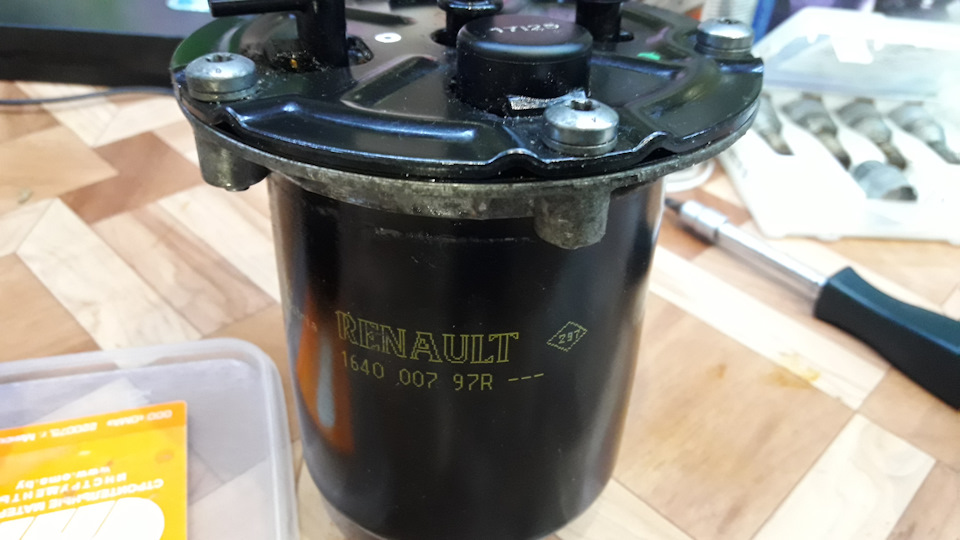 164000797R Фильтр топл.