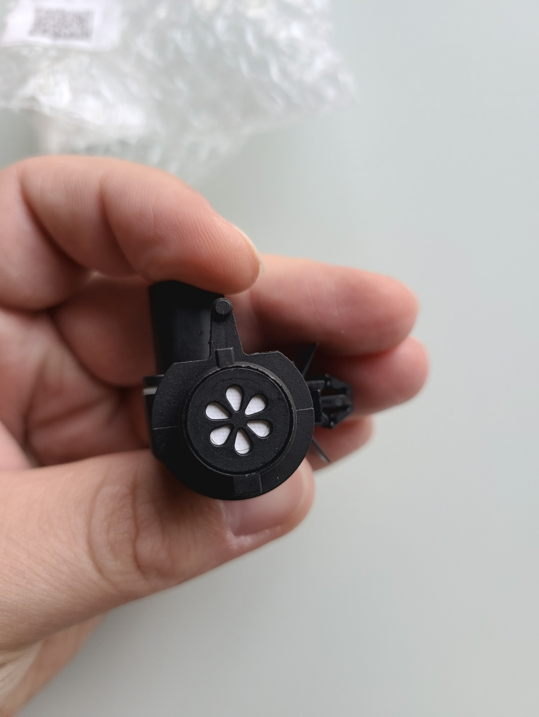 Замена датчика качества воздуха — Skoda Kodiaq RS, 2 л, 2018 года ...