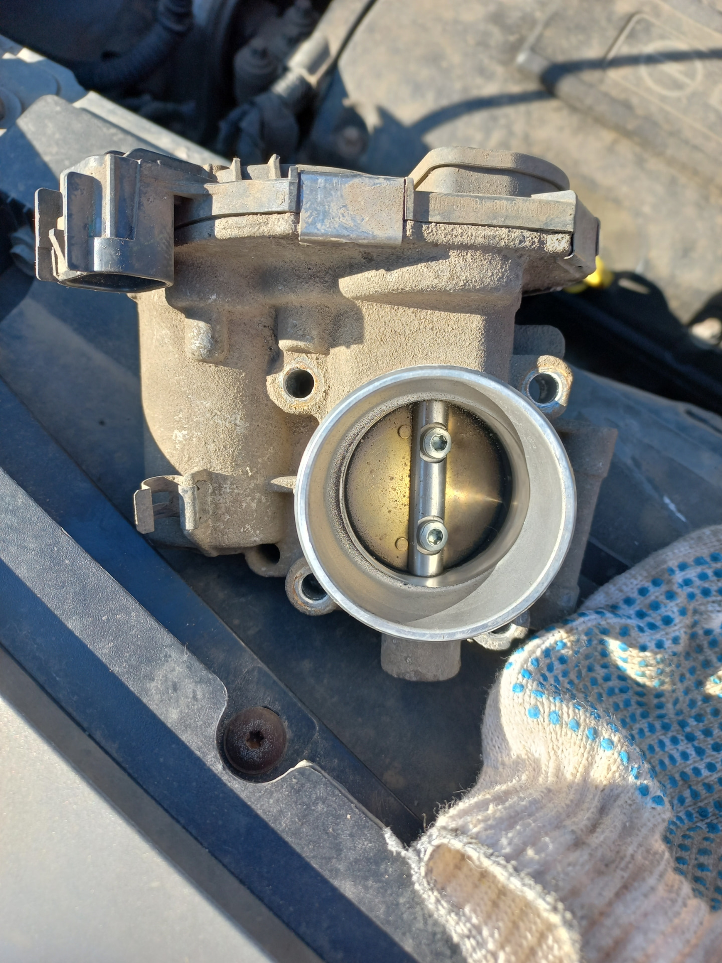 Чистка дросселя — Opel Meriva (B), 1,4 л, 2012 года | плановое ТО | DRIVE2