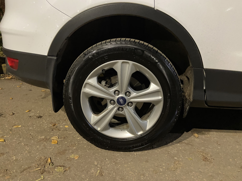 Сравнение чернителей шин — Ford Kuga (2G), 2,5 л, 2015 года | шины | DRIVE2