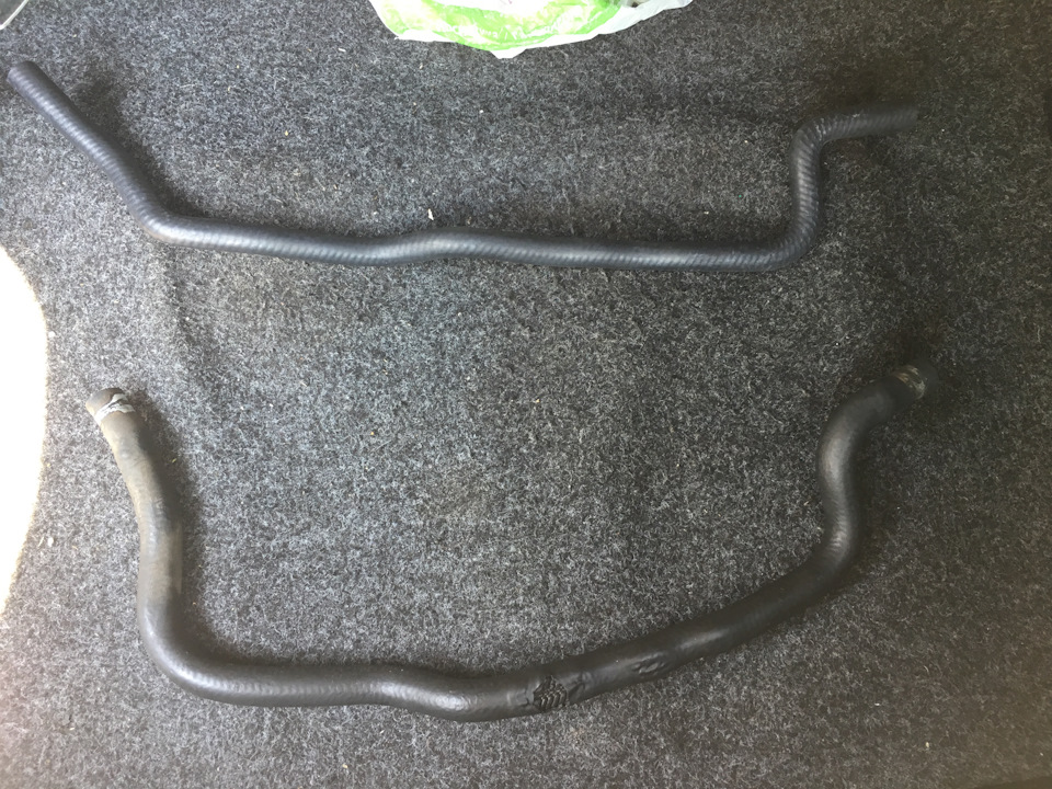 Замена патрубка системы охлаждения (Арт.058121471B) Volkswagen Passat ...