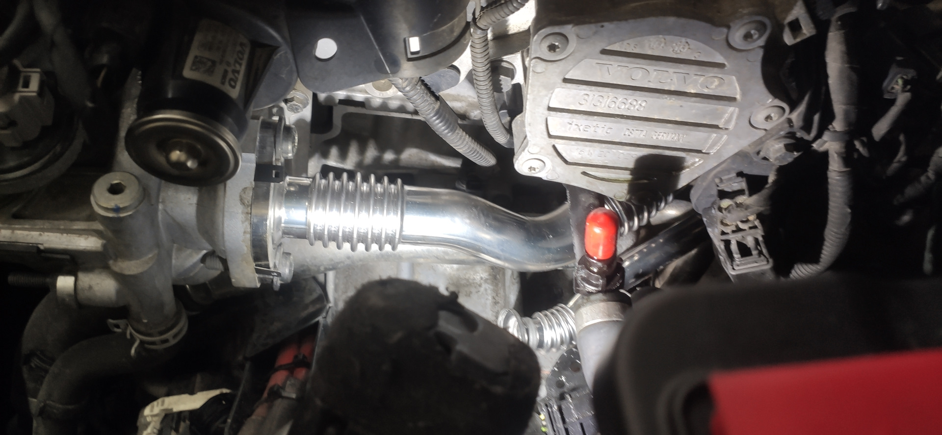 Трубка EGR — Volvo XC90 (2G), 2 л, 2016 года | визит на сервис | DRIVE2