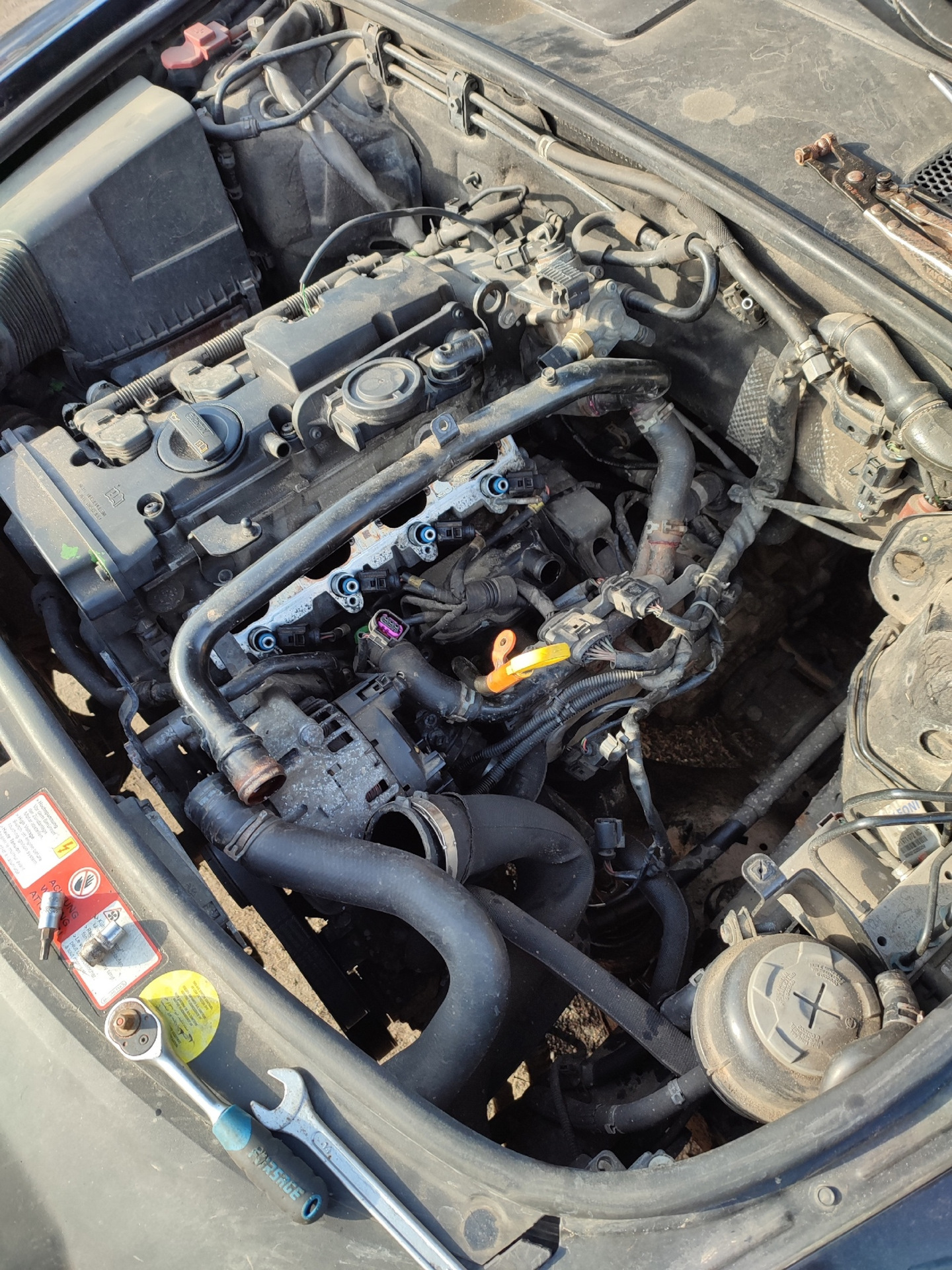 Замена датчика детонации G66 — Audi A6 (C6), 2 л, 2009 года | своими ...