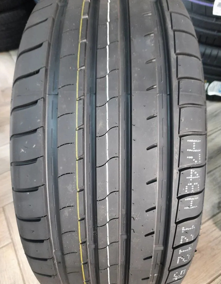 Новая резина. китайский Windforce CatchFors UHP — BMW X5 (E70), 3 л ...