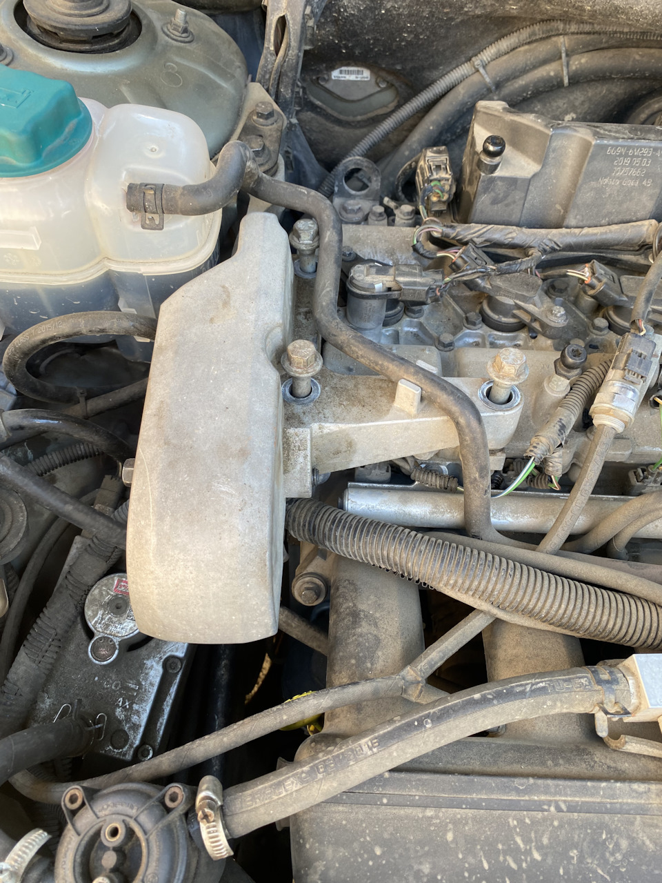 Сайлентблок верхней опоры двигателя — Volvo XC90 (1G), 3,2 л, 2007 года ...