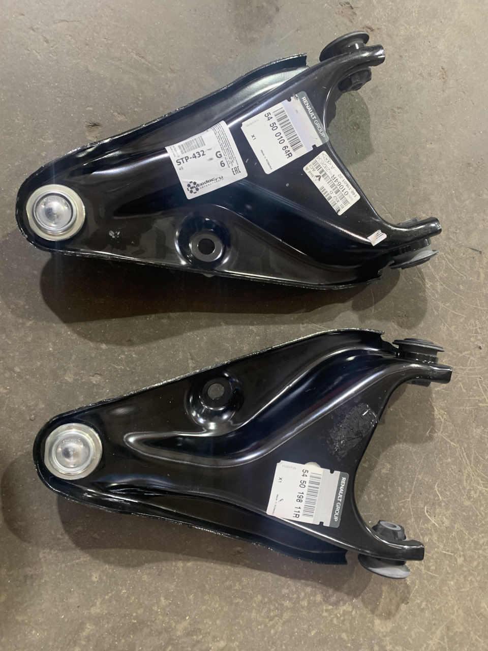 545019811R Рычаг ниж пер л RENAULT | Запчасти на DRIVE2