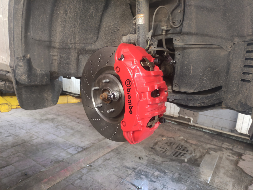 Тормоза Brembo Higlander Lexus RX на Toyota Alphard (3G), Toyota ...