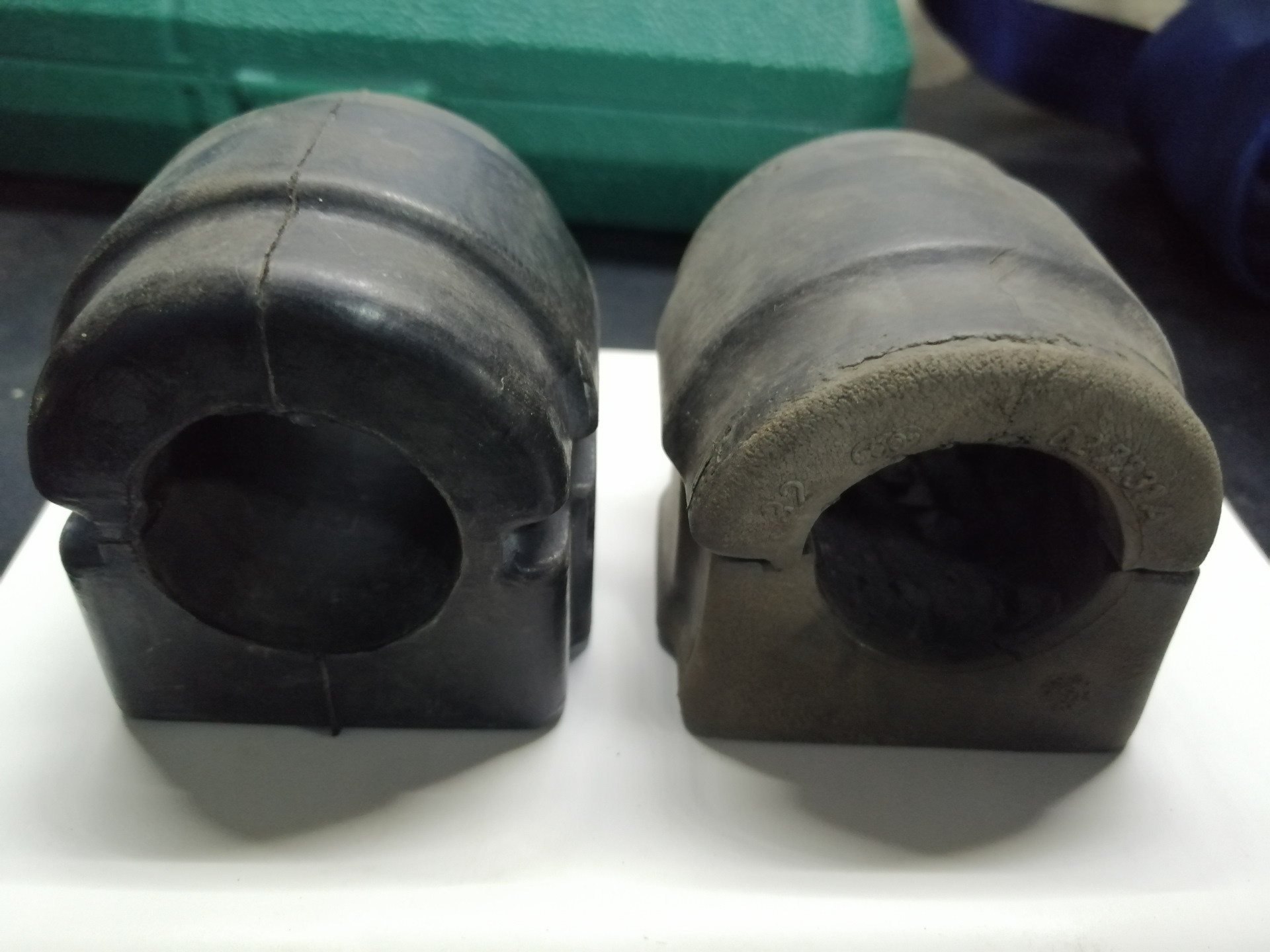 Втулки — стойки переднего стабилизатора Рендж Ровер. — Land Rover Range ...