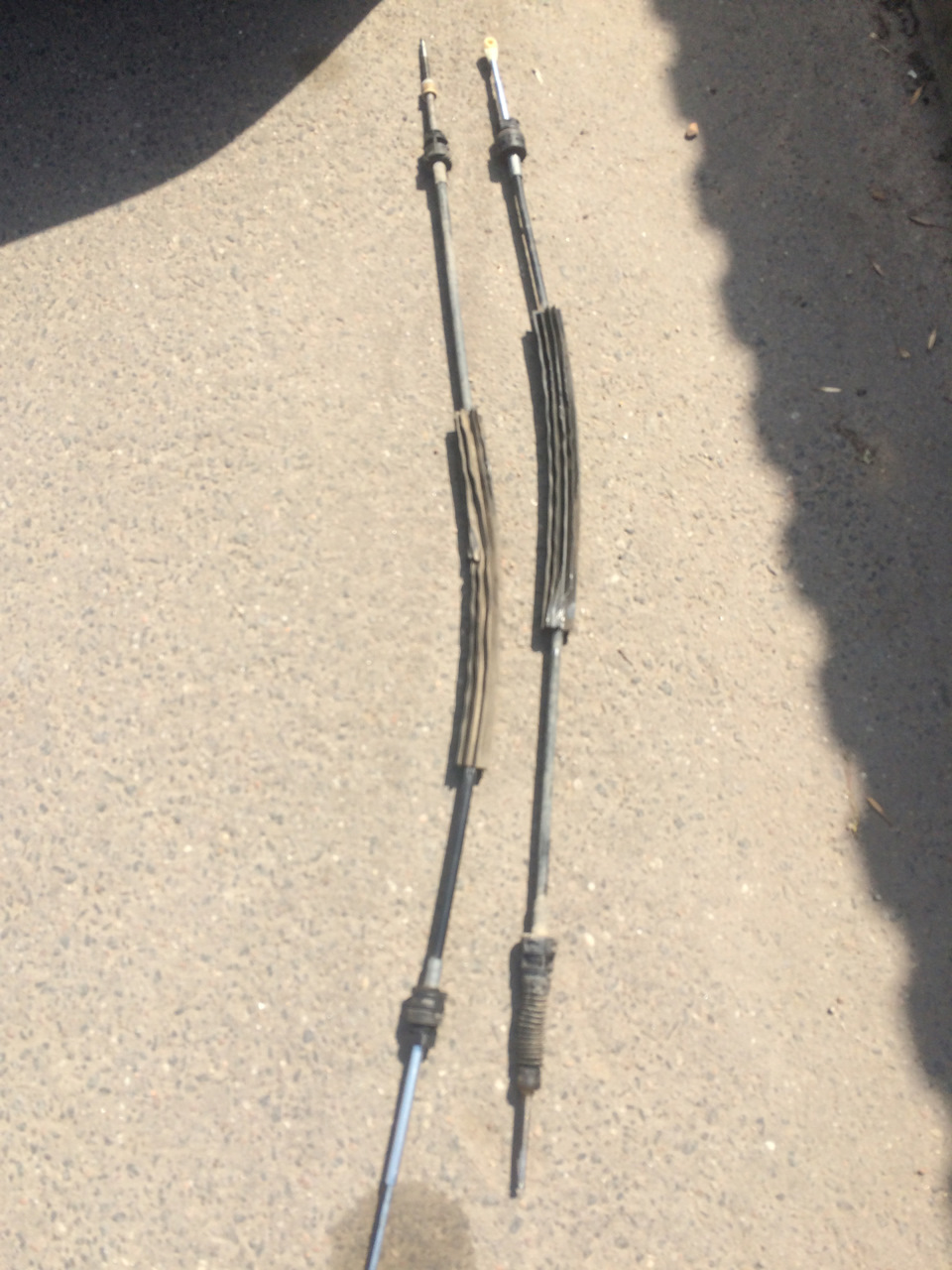 Замена гофры глушителя и тяг мкпп — SEAT Leon (Mk II), 1,4 л, 2010 года ...