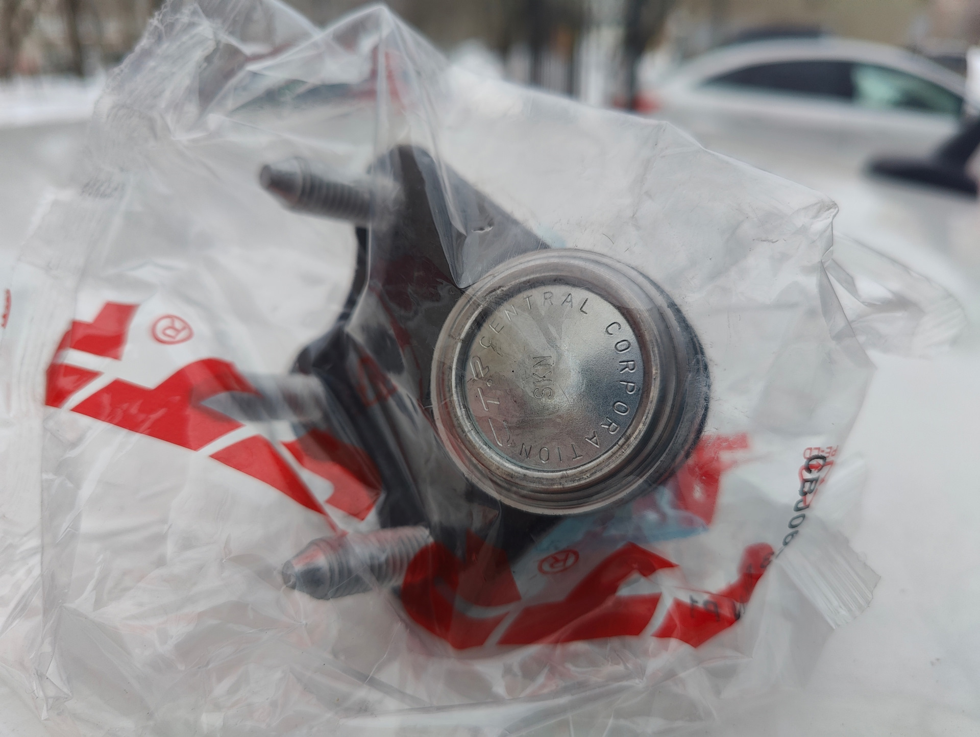 Замена передних тормозных колодок и шаровых опор CTR — Volkswagen Polo Sedan, 1,6 л, 2013 года ...