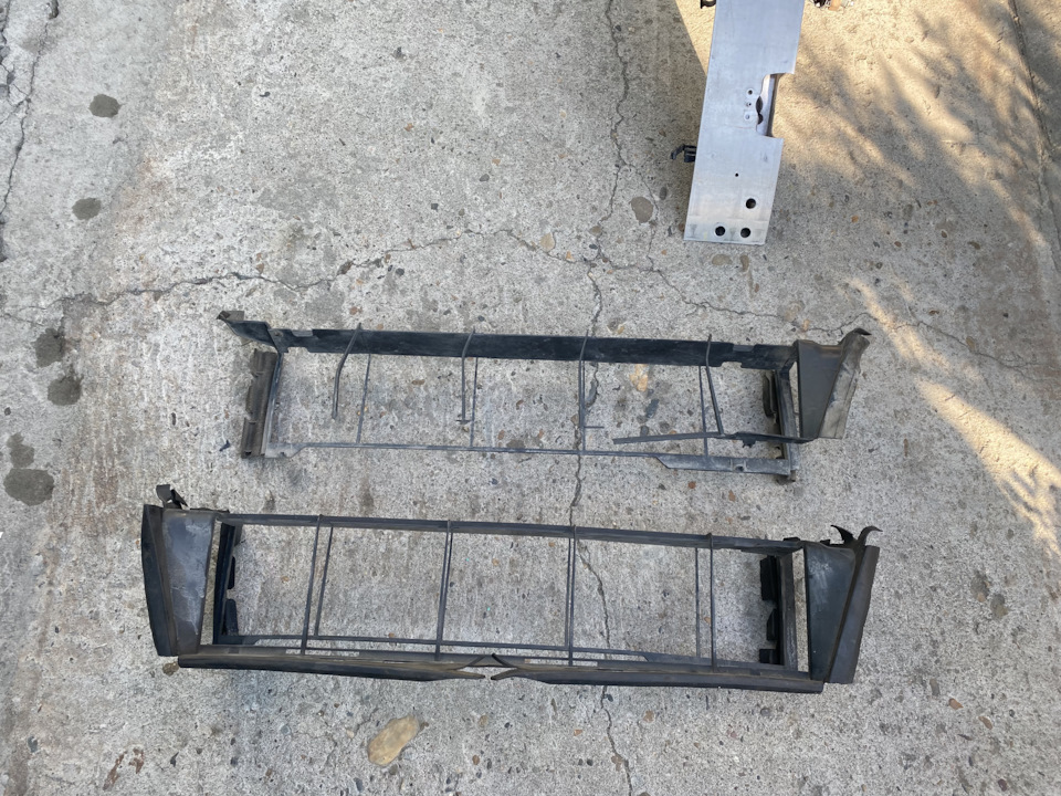 A2035053730 Кожух радиатора Mercedes | Запчасти на DRIVE2