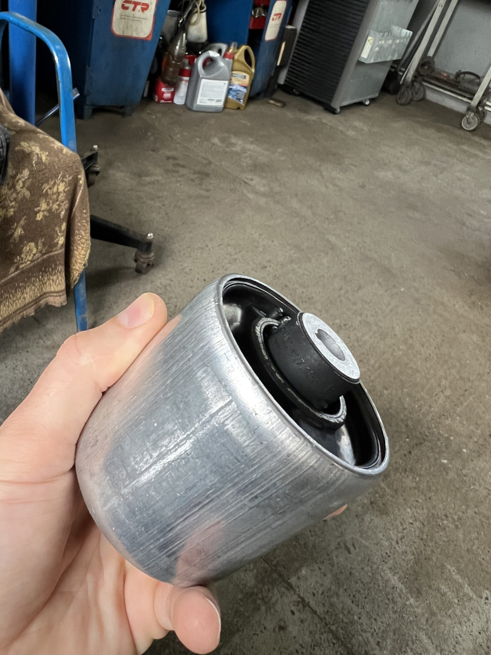 4M0407183B Гидроопора крепления двигателя VAG | Запчасти на DRIVE2