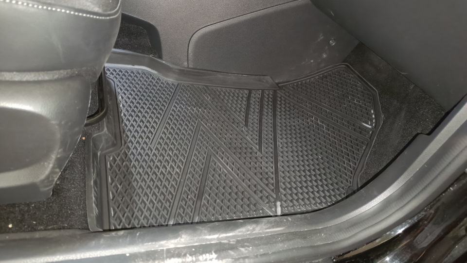 Коврики в салон резиновые Лада Веста под ЕВА (ячейки ромб), REZKON и ...