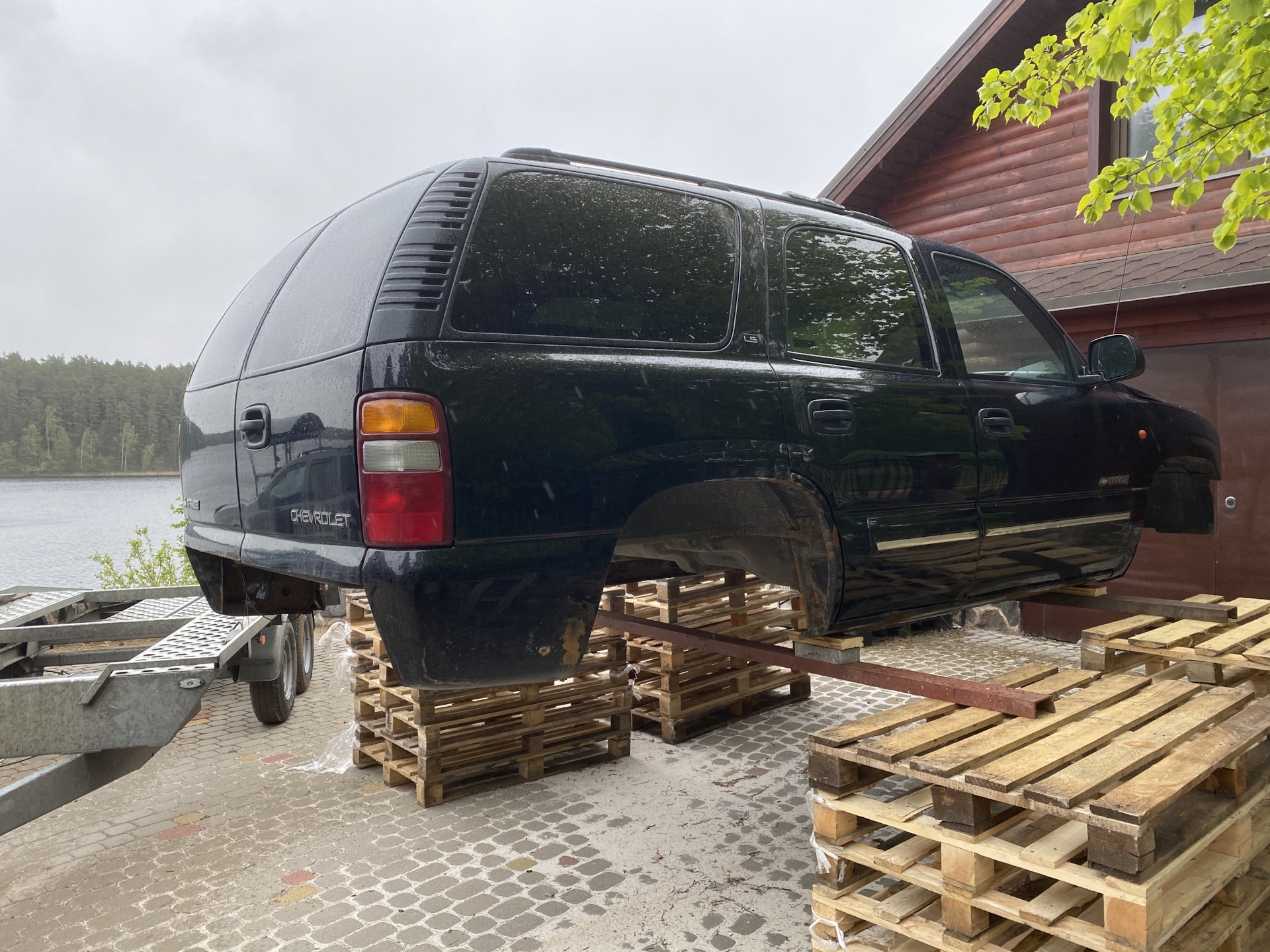 Лифтинг и колеса по спец заказу — Chevrolet Tahoe (GMT800), 5,3 л, 2001 ...