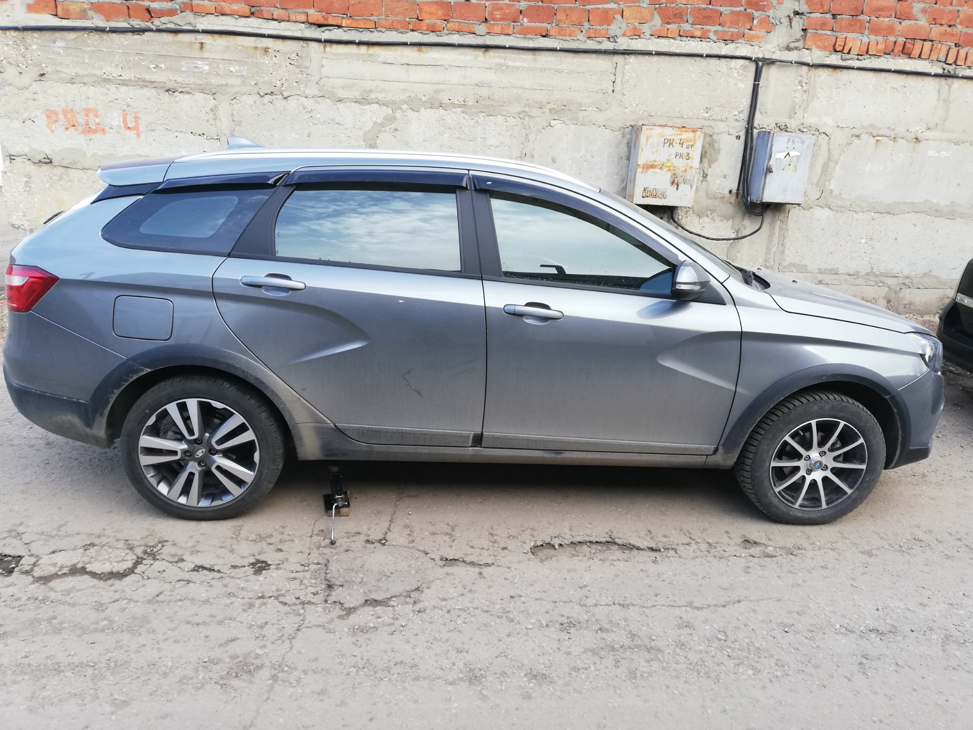 Весна идёт, весне дорогу — Lada Vesta SW Cross (1G), 1,8 л, 2019 года | просто так | DRIVE2