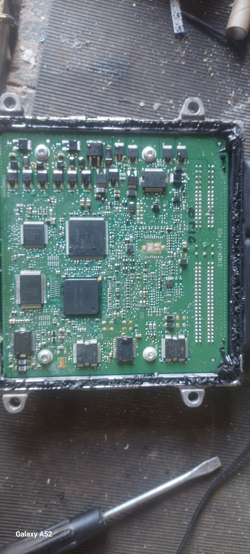 Ремонт ЭБУ IX35, после мойки под капотом SIM2K-341 — DRIVE2