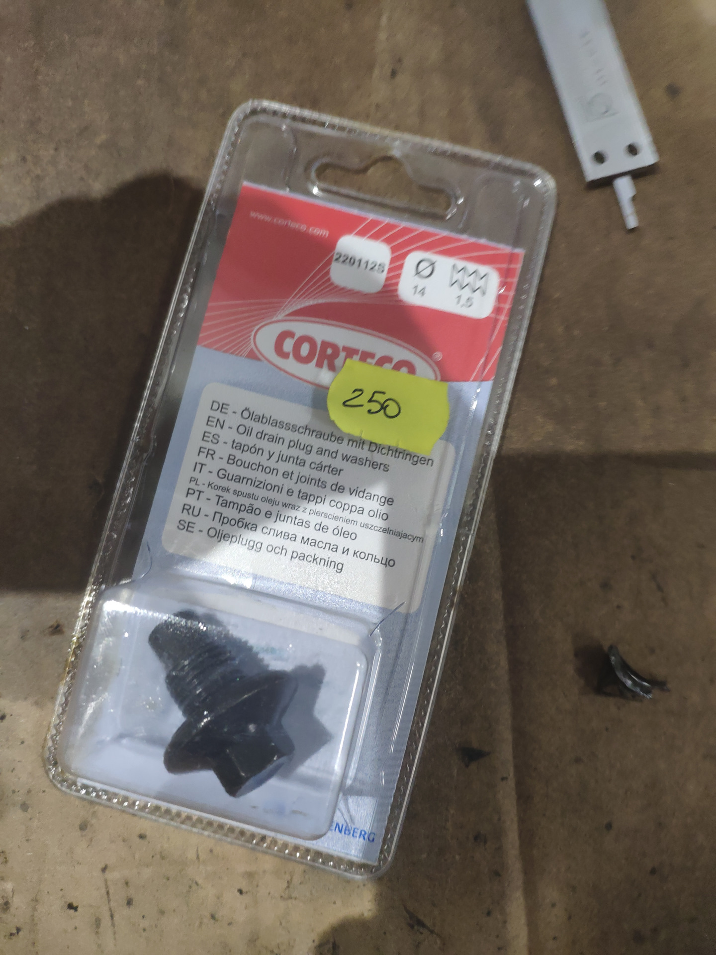 Замена масла ДВС — Chevrolet Volt (1G), 1,4 л, 2013 года | плановое ТО ...