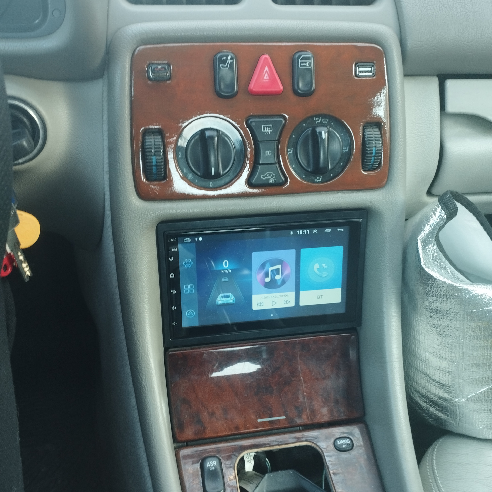 USB 2 штуки — Mercedes-Benz CLK (W208), 2 л, 1999 года | своими руками ...