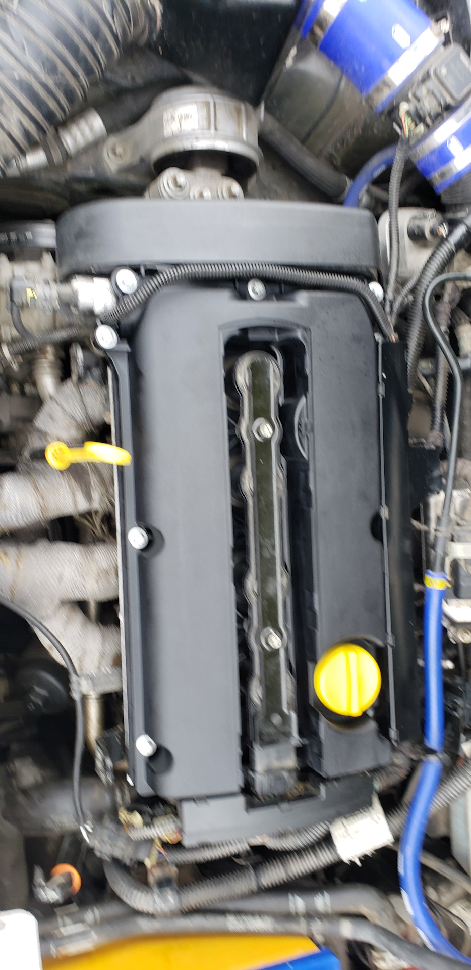 Клапанная крышка на законном месте. — Opel Astra H GTC, 1,8 л, 2007 ...