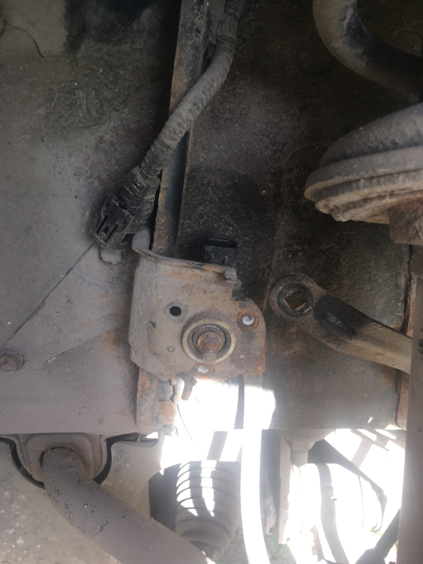 Датчик высоты подвески B2416 — Lexus IS II, 2,5 л, 2006 года | поломка ...