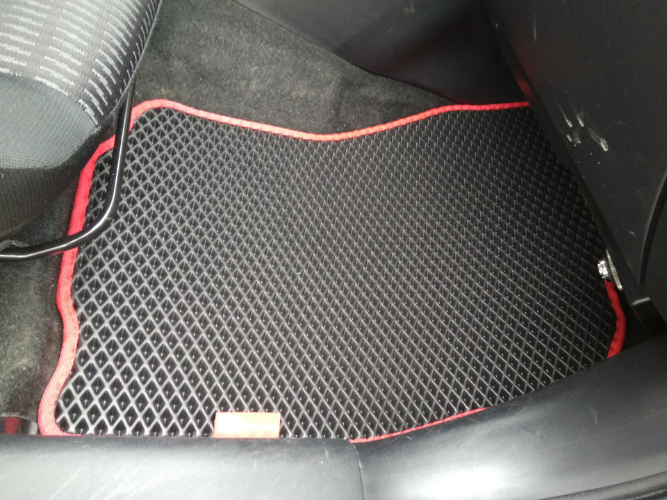 EVA коврики салон и багажник — Mitsubishi Lancer X, 1,8 л, 2012 года ...