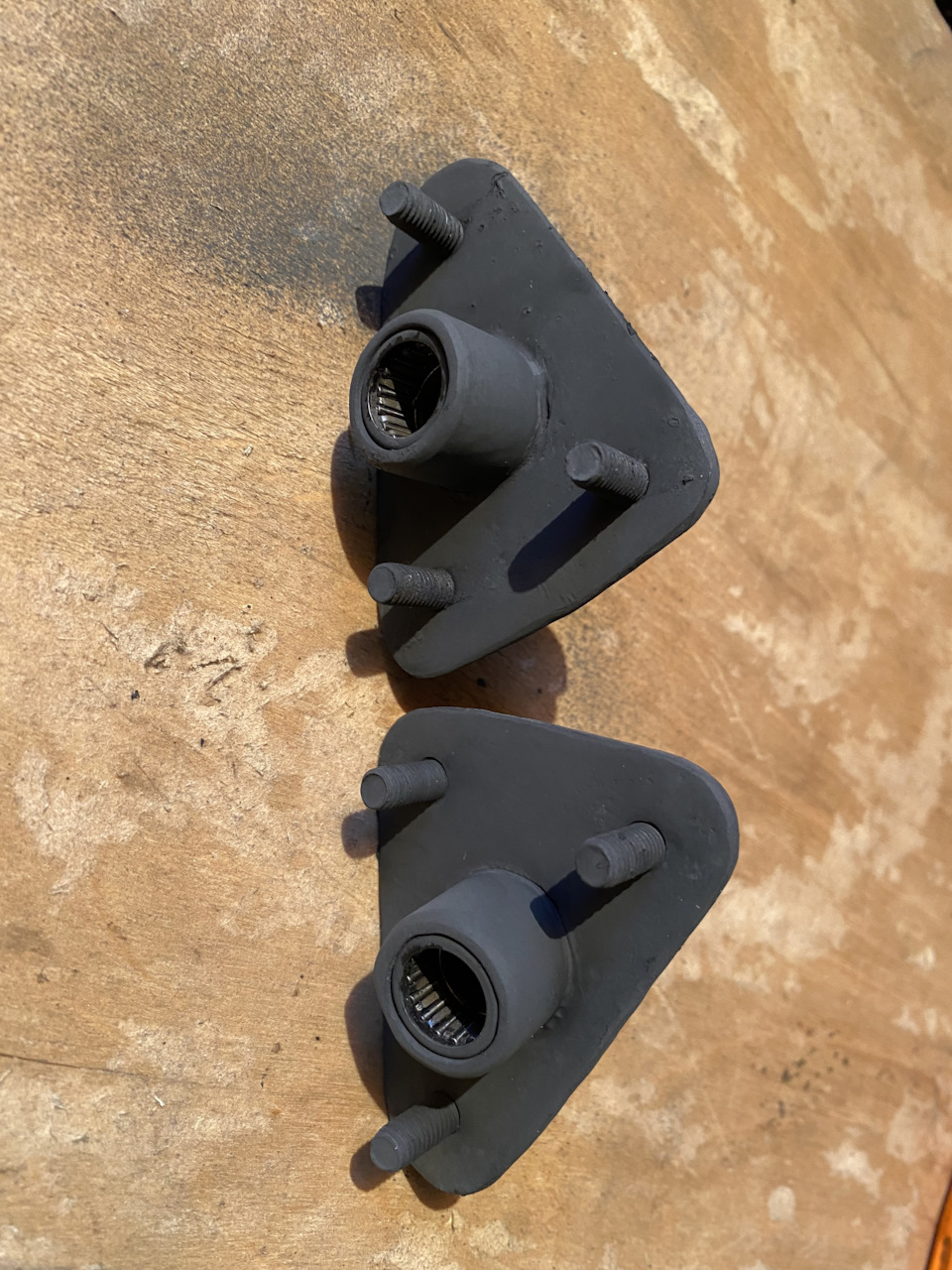 Замена втулок дворников — Mitsubishi Carisma, 1,8 л, 2002 года | своими ...