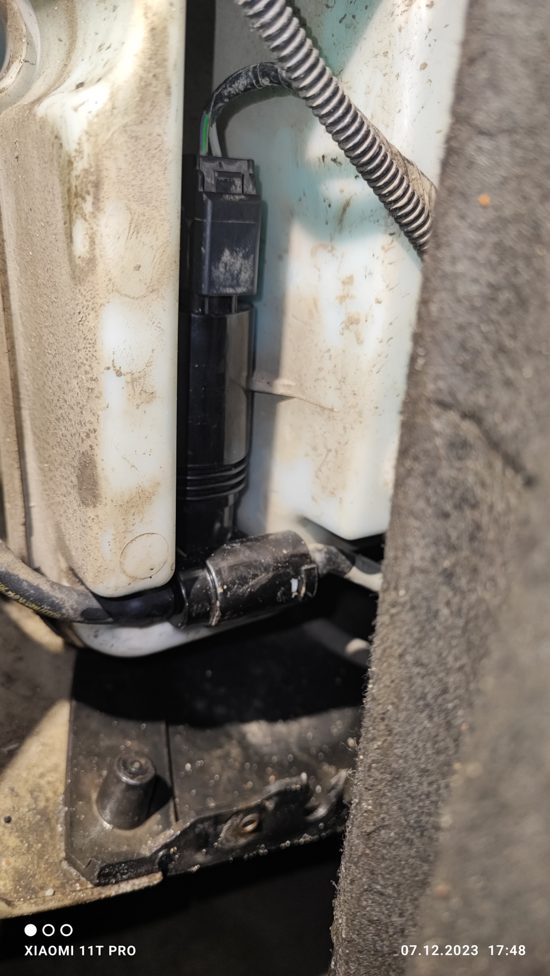 Моторчик омывателя лобового 30784329 Volvo xc60 — Volvo XC60 (1G), 2,4 ...