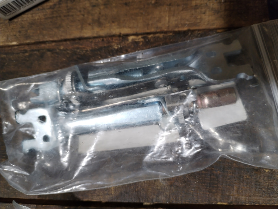 #45 Замена задних колодок и тросов ручника — Renault Duster (1G), 1,5 л ...